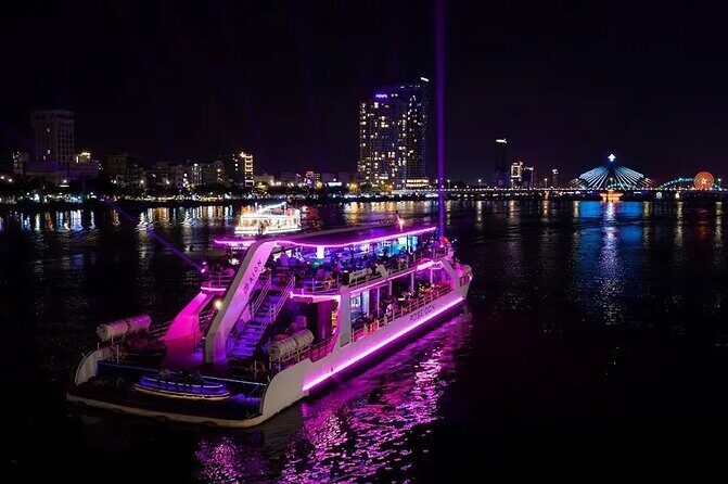 Beautiful Night Cruise Experience in Han River Da Nang - Food and Drink