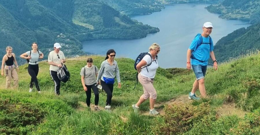 Bergen: Fjord Hiking - Public tour - Authentic Norwegian Experiences