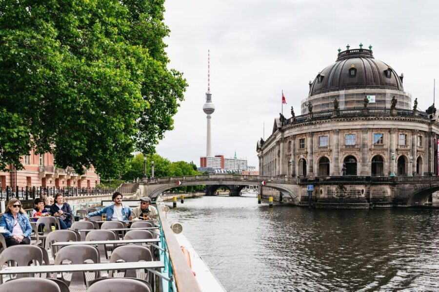 Berlin: 1-Hour City Sightseeing Cruise - Who Should Consider This Cruise?