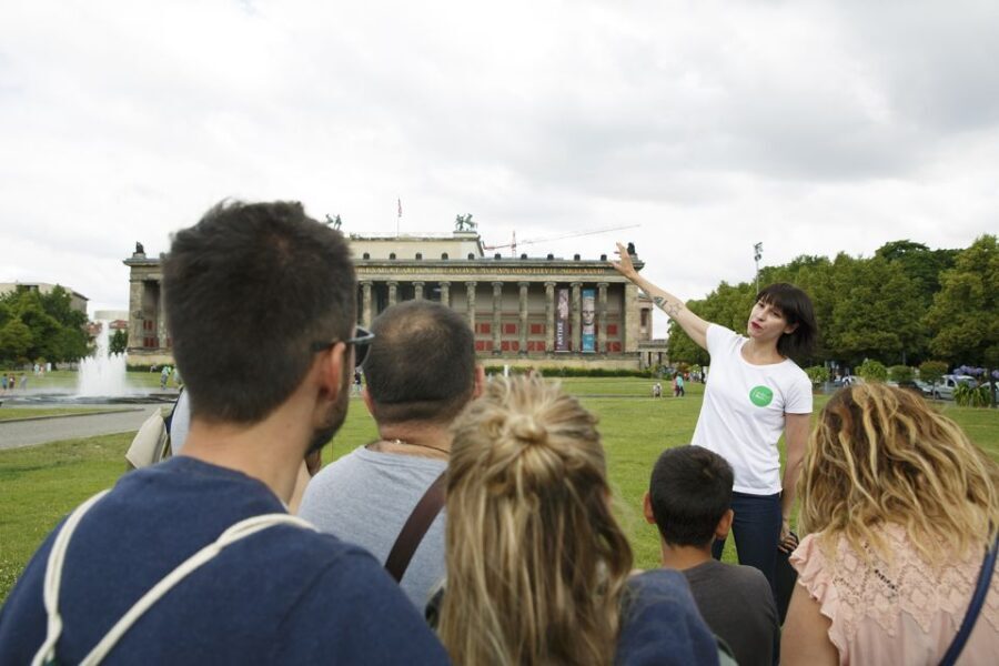 Berlin: 4-Hour Guided Highlights Tour in Spanish - What to Expect in Practice
