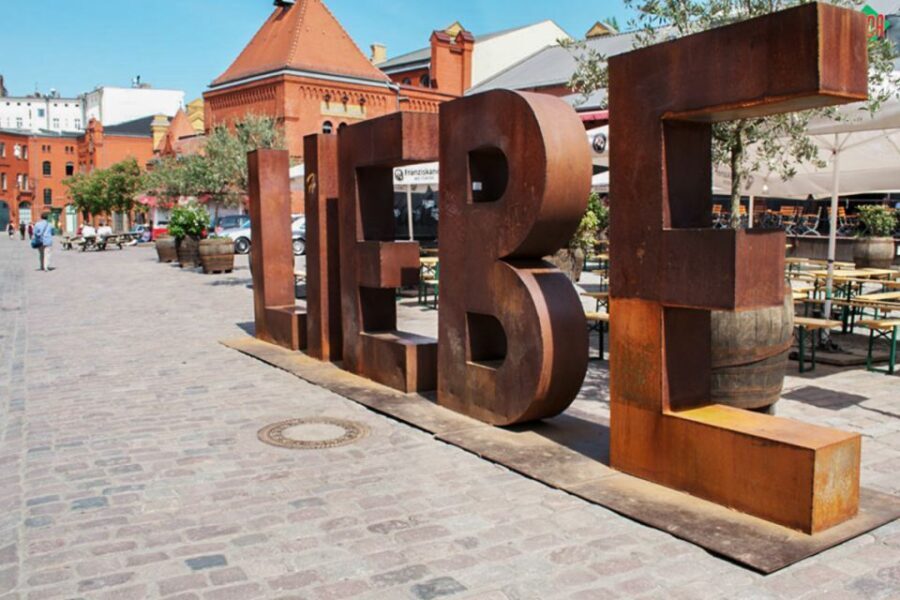 Berlin: Alternative Berlin Walking Tour - Exploring Berlin’s Alternative Scene
