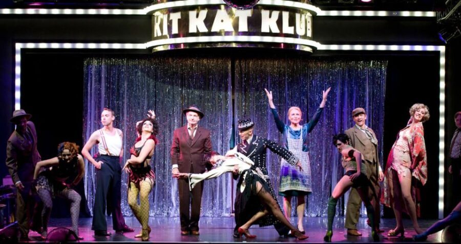 Berlin: Cabaret  The Berlin Musical at Tipi am Kanzleramt - Authenticity and Cultural Connection