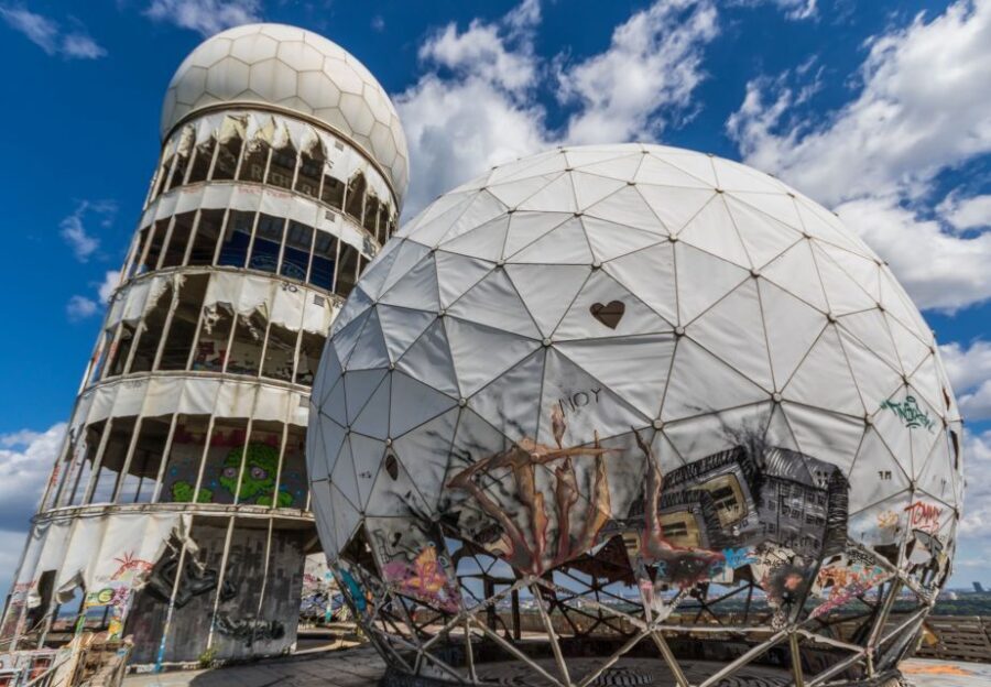 Berlin: Cold War Walking Private Tour with Guide - Value and Practical Considerations