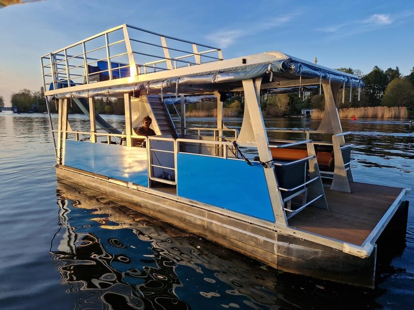Berlin: Jost Van Dyke Pontoon Rental - What You Can Expect from the Rental