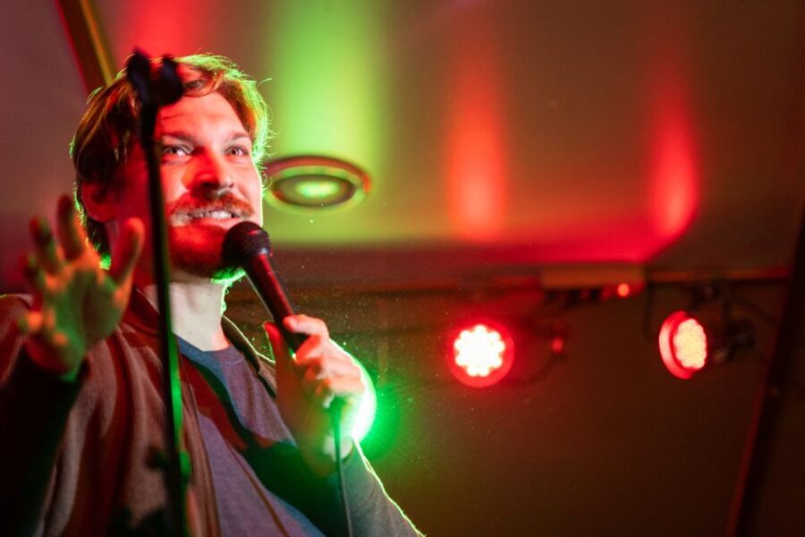 Berlin: Laughing Spree Comedy Show on a Boat - Why This Experience Stands Out