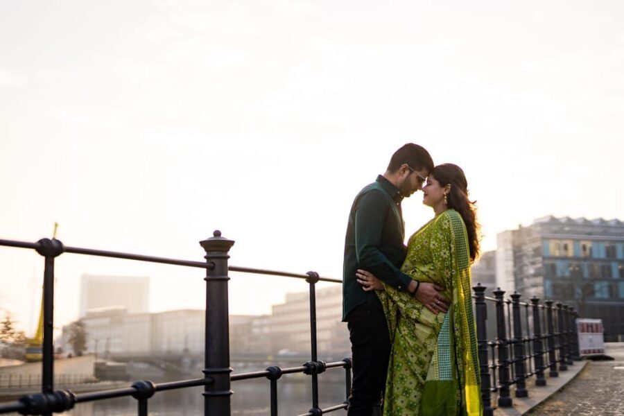 Berlin Love Story: Surprise Proposal Photography Session - A Close Look at the Experience