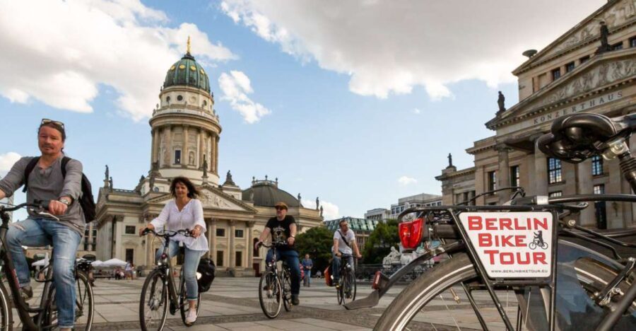Berlin: Small Group Bike Tour Through City Center - The Itinerary Breakdown