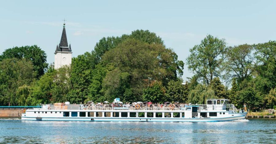 Berlin: Spree Boat Tour to Müggelsee - Highlights of the Tour