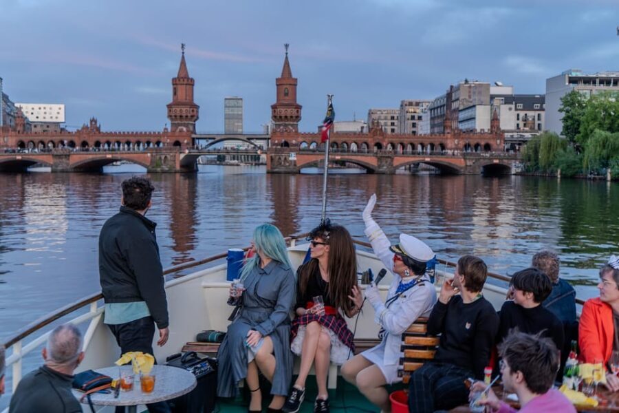 Berlin: Spree cruise with three drag queens (MS Audrey) - What to Expect on the Tour