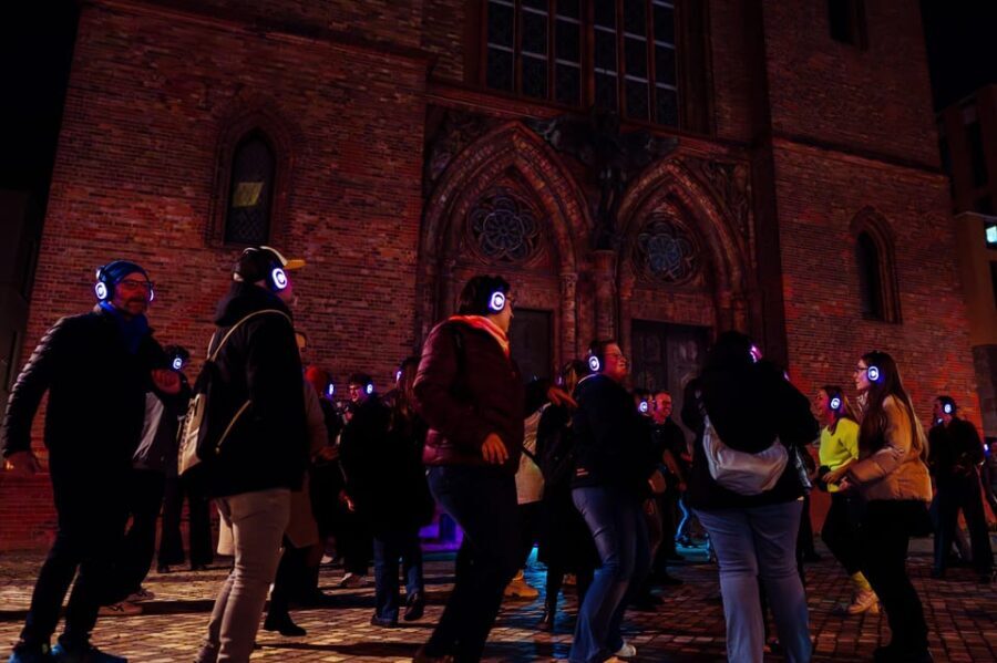 Berlin: Walk and Dance Silent Disco Tour with 80s / 90s - The Experience: What Youll Do and See