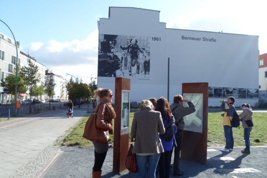 Berlin Wall: Small Group Guided Tour - What to Expect on the Tour