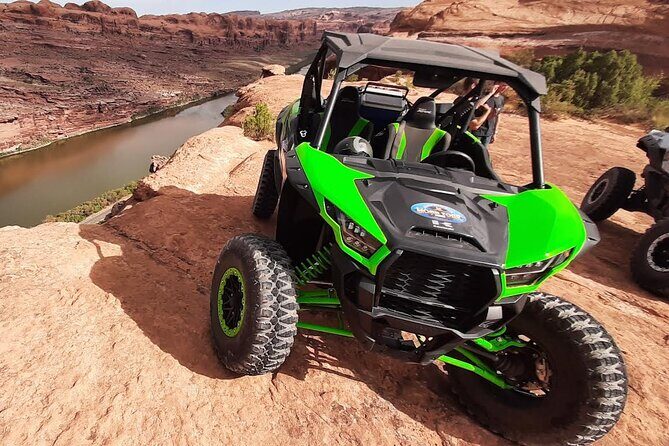 BEST! Poison Spider U-Drive 4X4 Tour in Moab +Dinosaur Tracks! - The Sum Up
