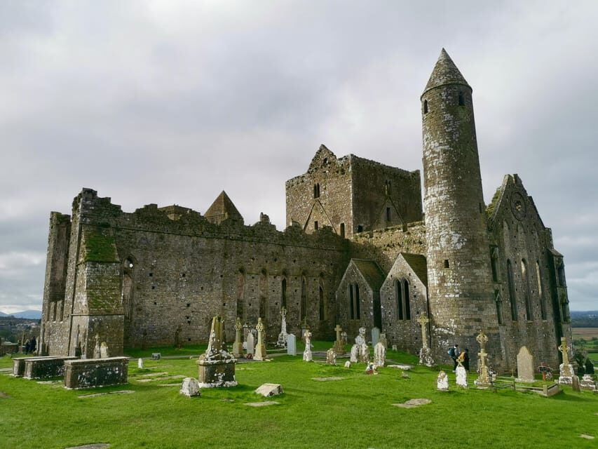 Blarney Castle: Private Guided Day Tour from Dublin - First Stop: The Rock of Cashel