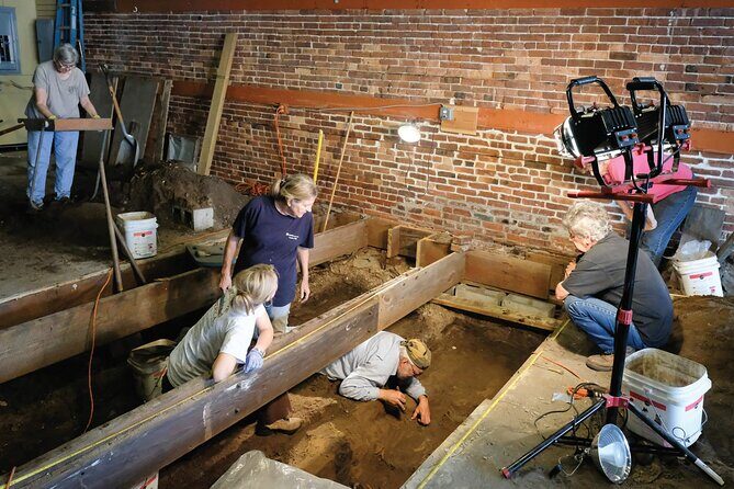 Bones Under Us, Ghost Tour with Archeology - A Closer Look at the Bones Under Us Ghost Tour