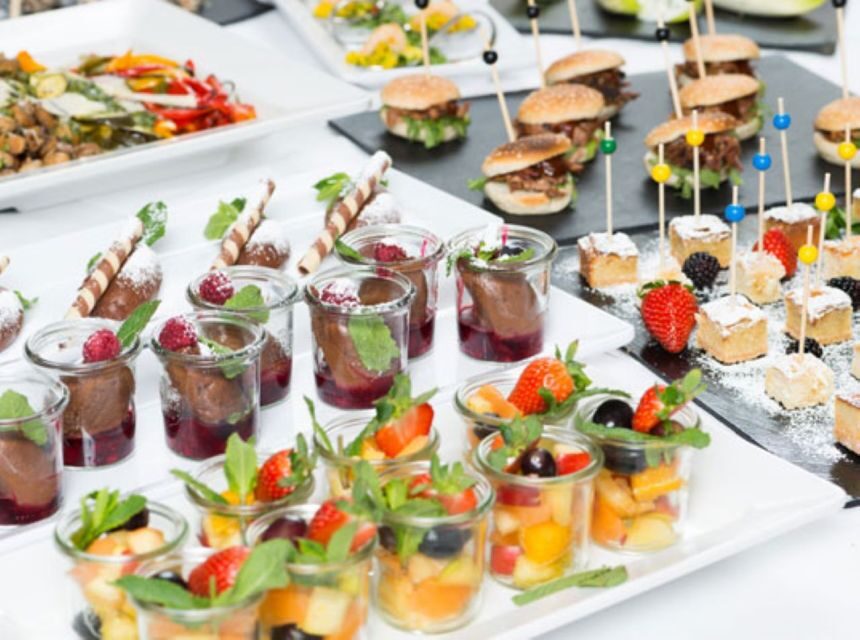 Bonn: Sunday Brunch Buffet with Cologne live music - What’s Included and What’s Not