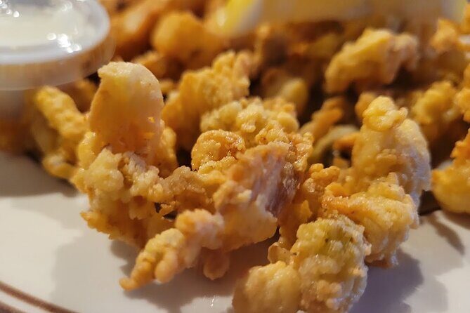 Boston Seafood to Freedom Trail Highlights Private Tour - The Perfect Spot for a Food Break and Waterfront Views