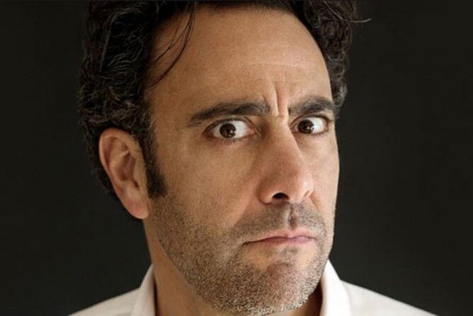 Brad Garrett's Comedy Club at MGM Grand Hotel and Casino - What to Expect from the Comedy Experience