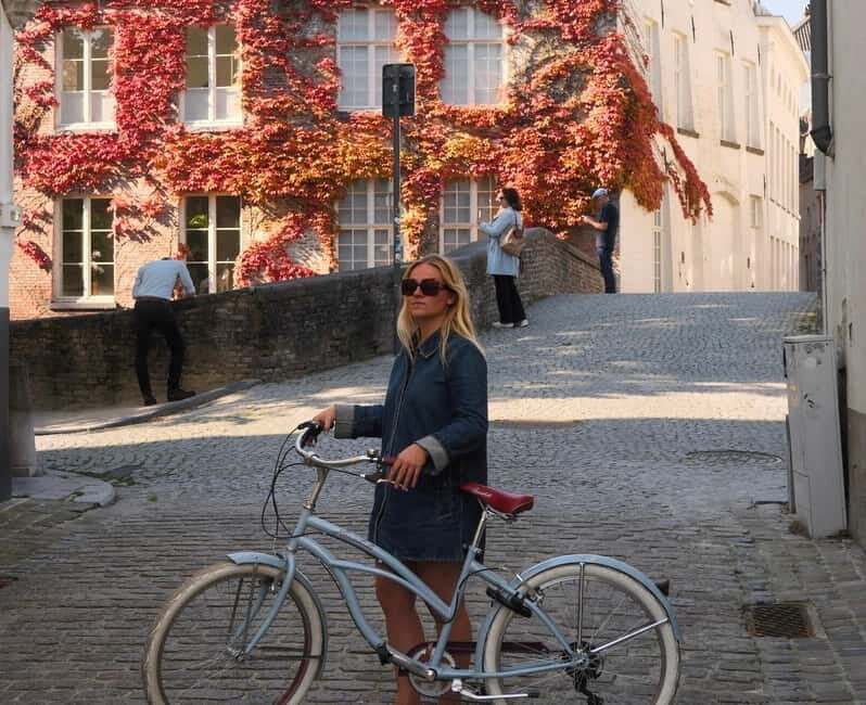 Bruges: City Bike Tour with a Local - Exploring Bruges on a Bike: The Experience
