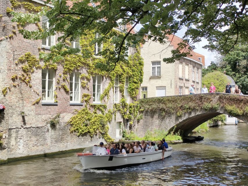 Bruges: Small Group Boat Cruise and Guided Walking Tour - Real Traveler Insights