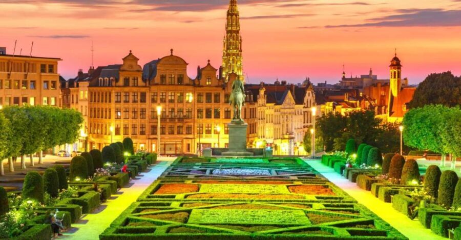Brussels: Christmas Market Magic Walking Tour with a Local - The Highlights