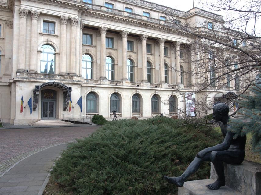 Bucharest in a nutshell - half day private walking tour - Why the Guide Matters