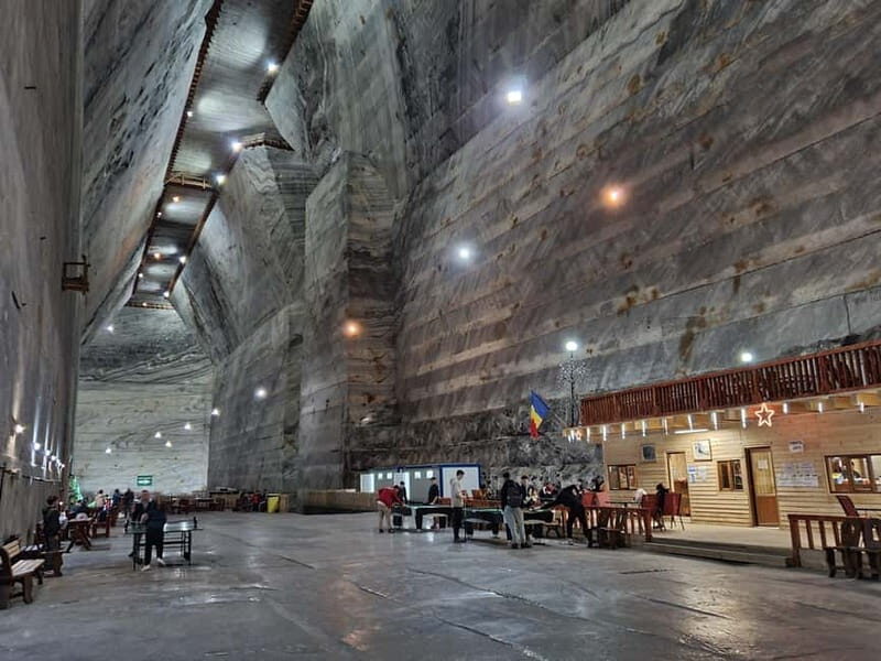 Bucharest: Slanic Salt Mine & Dracula' s Tomb - Private Tour - Exploring the Unirea Salt Mine