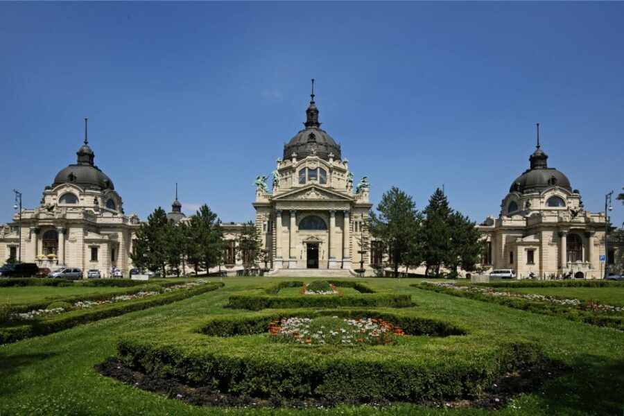 Budapest 3.5 Hour Private Walking Tour with Strudel Stop - Why This Tour Stands Out