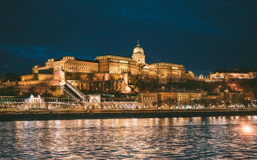 Budapest By Night Sightseeing Cruise - Who Will Love This Cruise?
