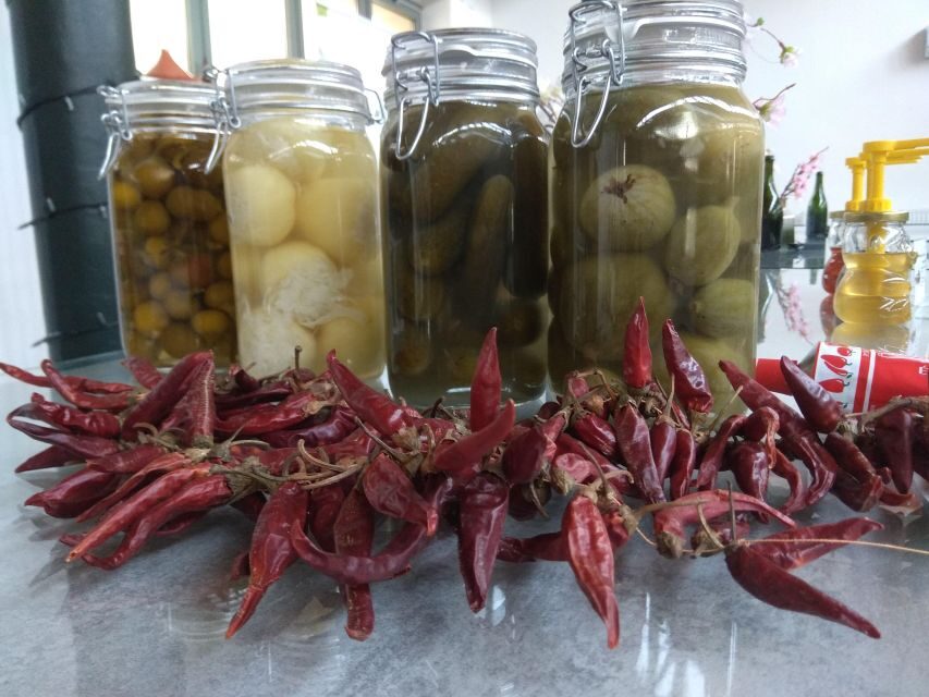 Budapest: Central Market Hall Guided Food Tour with Tastings - The Paprika and Honey Experience