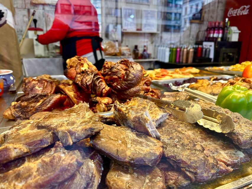 Budapest: Christmas Market Guided Walking Tour with Tastings - What to Expect During the Tour