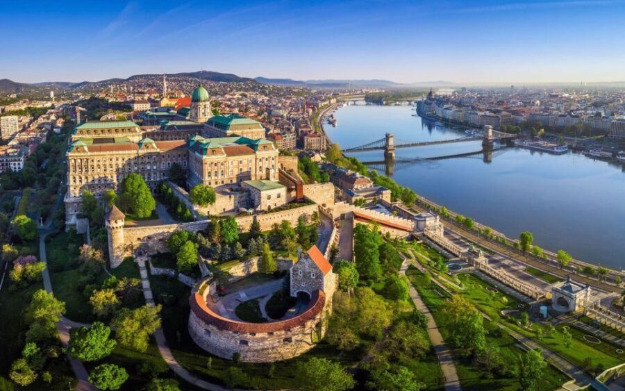Budapest: Day or Night River Cruise on Panoramic Boat - An Introduction to the Budapest Danube Cruise