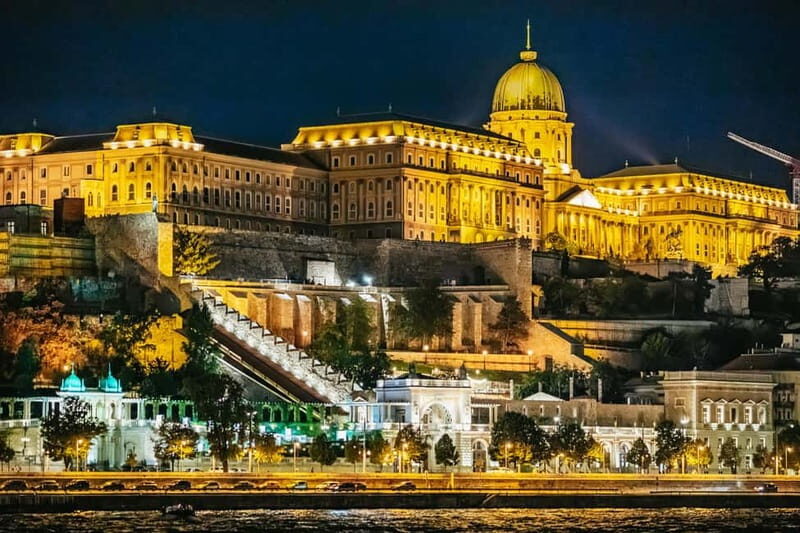 Budapest: Evening Cruise with 4-Course Dinner - What the Dinner Is Like