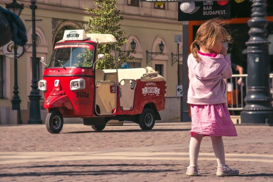 Budapest: Half-Day Exclusive Highlights Private Tour - The Route and Highlights
