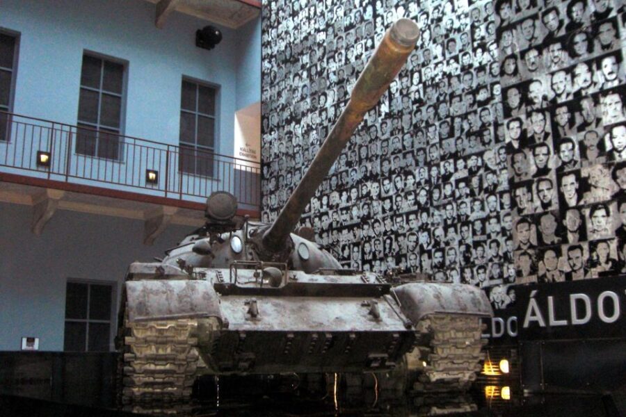 Budapest Half-Day Tour: Life Behind the Iron Curtain - Why This Tour Works