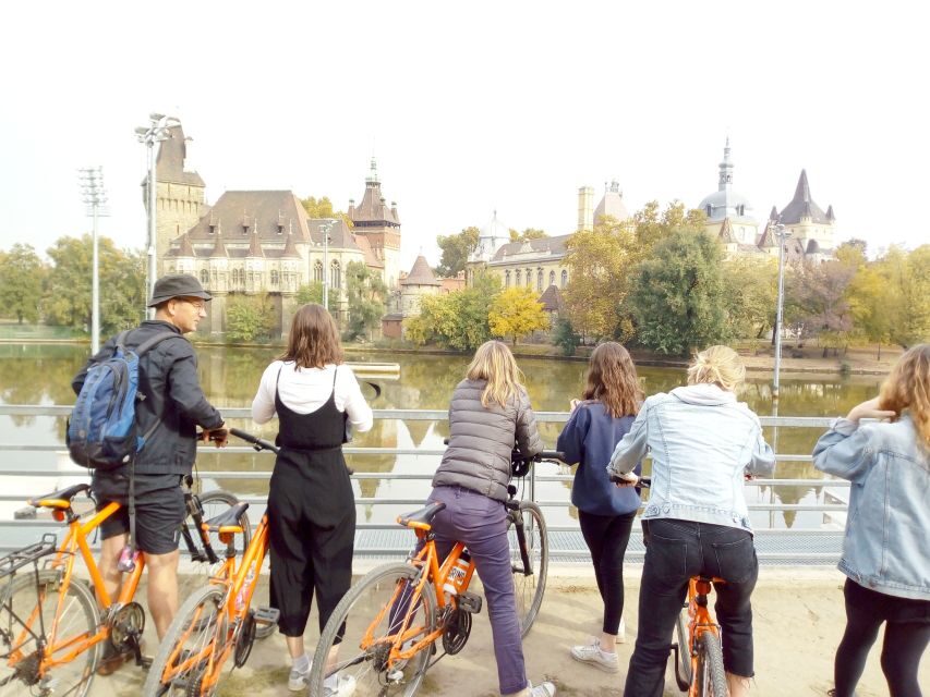 Budapest: Historic Downtown Bicycle Ride with Scenic Views - Exploring Budapest by Bike: A Closer Look
