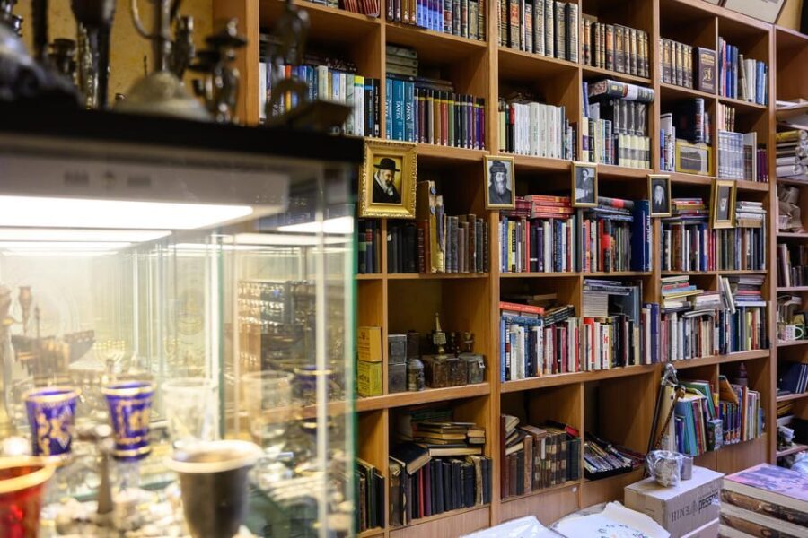 Budapest: Jewish History with Local Guide & Synagogue Ticket - An In-Depth Look at the Tour Experience