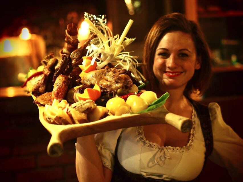 Budapest: Medieval Dinner Show with Drinks - What to Expect at the Medieval Dinner Show