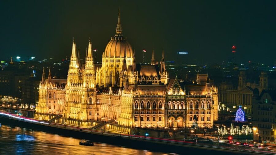 Budapest: Parliament, Christmas Market and Ferris Wheel - The Practicalities