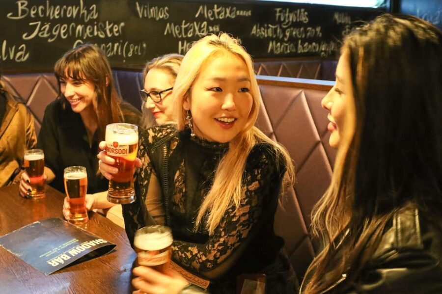 Budapest Tipsy Food Tour with Drinks - Guided Tour of the Synagogue and Jewish Quarter