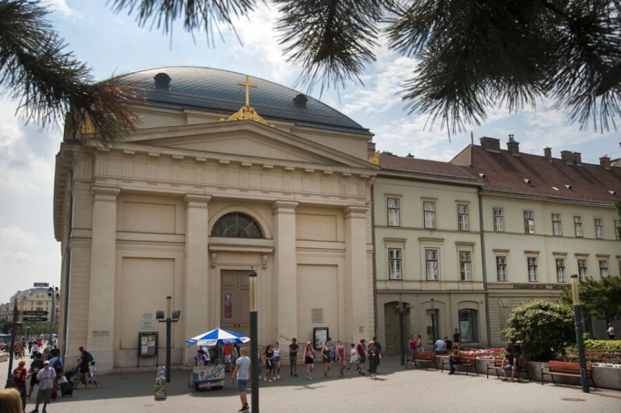 Budapest Walking Tour with a Professional Local Guide - What Makes This Tour Stand Out?