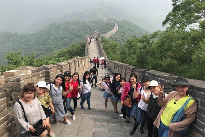 BusDa:Mutianyu Great Wall Bus Tour 8/9/10AM - An Overview of the Tour Experience