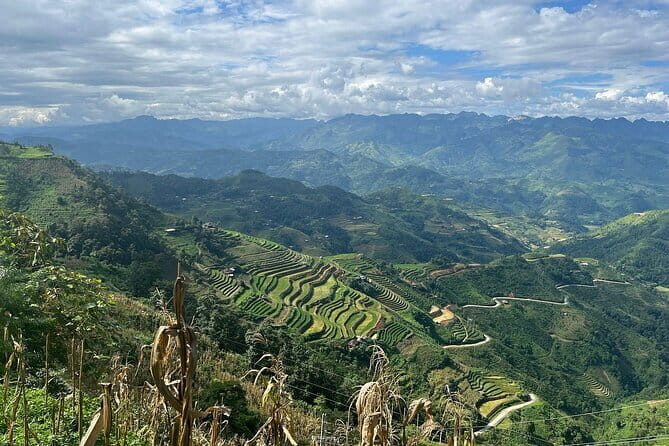 Charming North Vietnam: Ha Giang to Ba Be Lake Escape - Day 1: Hanoi to Ha Giang via the Ha Giang Loop