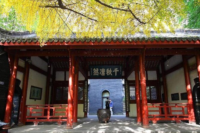 Chengdu City Sightseeing Private Day Tour - Lunch and Relaxation