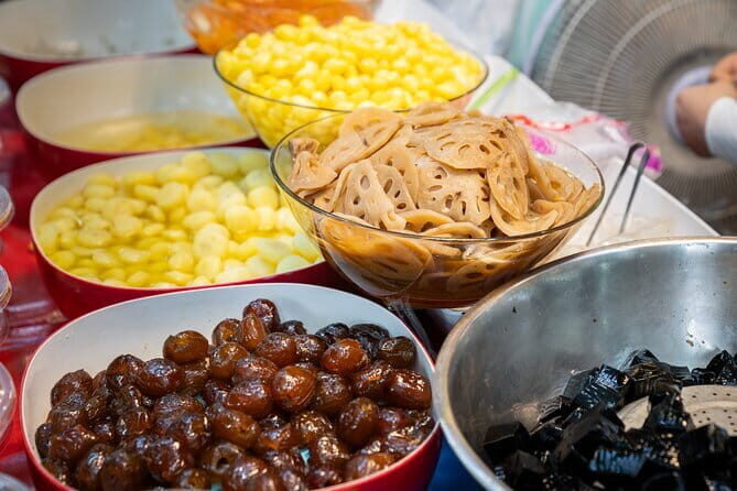 Chiang Mai: Evening Sightseeing and Food Tastings Guided Tour - Who Will Love This Tour?