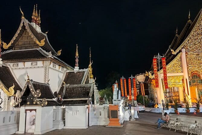 Chiang Mai Old City & Temples 3 hour Twilight Walking Tour - Who Will Love This Tour?