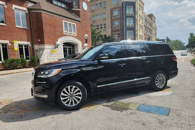 Chicago Airport Transfer: Chicago to O'Hare Airport in Luxury SUV - Who Should Consider This Service?