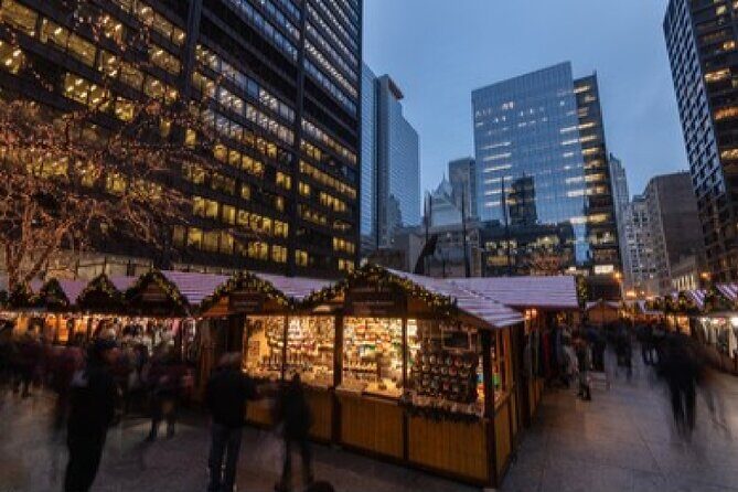 Chicagos Festive Lights: A Magical Christmas Journey - Authenticity and Personalization