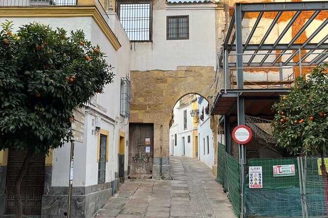 City of Caliphs: A Self-Guided Walking Tour of Córdobas History - Exploring Córdoba’s Layers of History