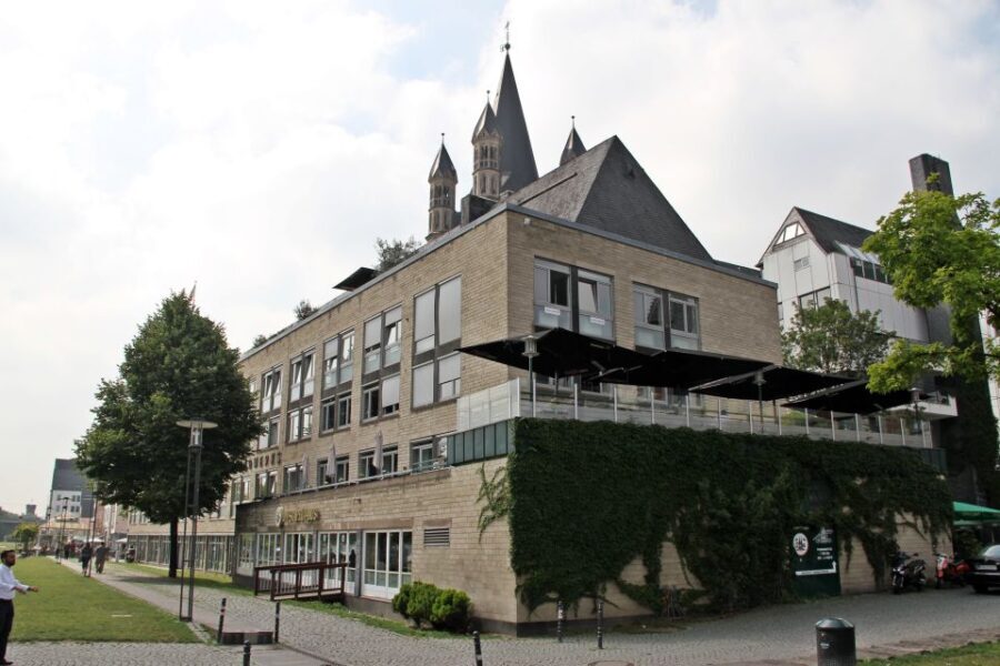 Cologne: Brewery Tour with Beer Tasting and Halven Hahn - A Balanced Look at the Experience