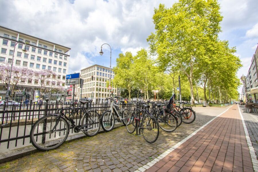 Cologne: Express Walk with a Local in 60 minutes - What to Expect During the Tour
